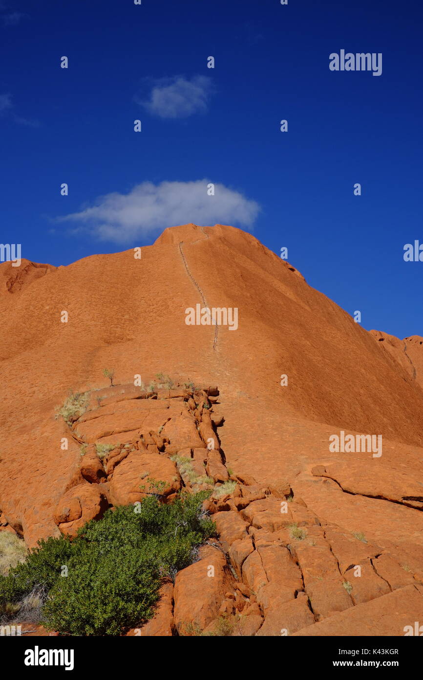 Uluru climb hi-res stock photography and images - Alamy