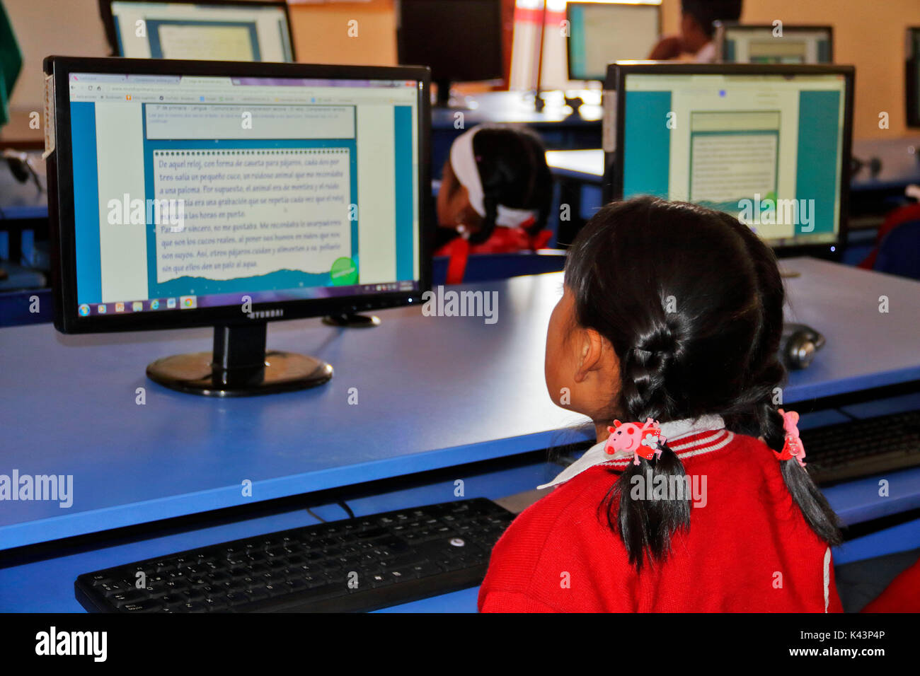 Computer classes hi-res stock photography and images - Alamy