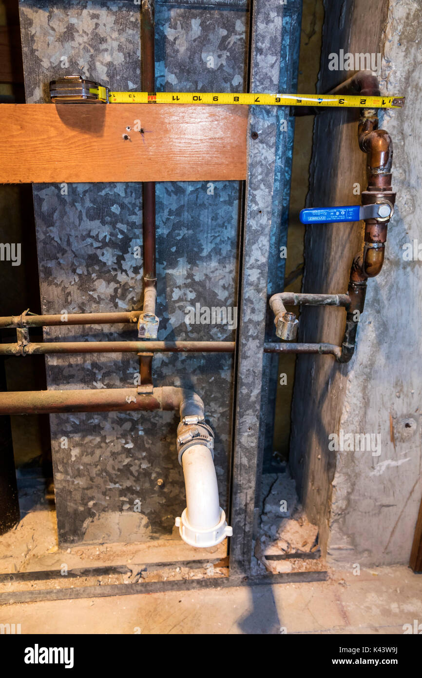 Exposed plumbing hi-res stock photography and images - Alamy