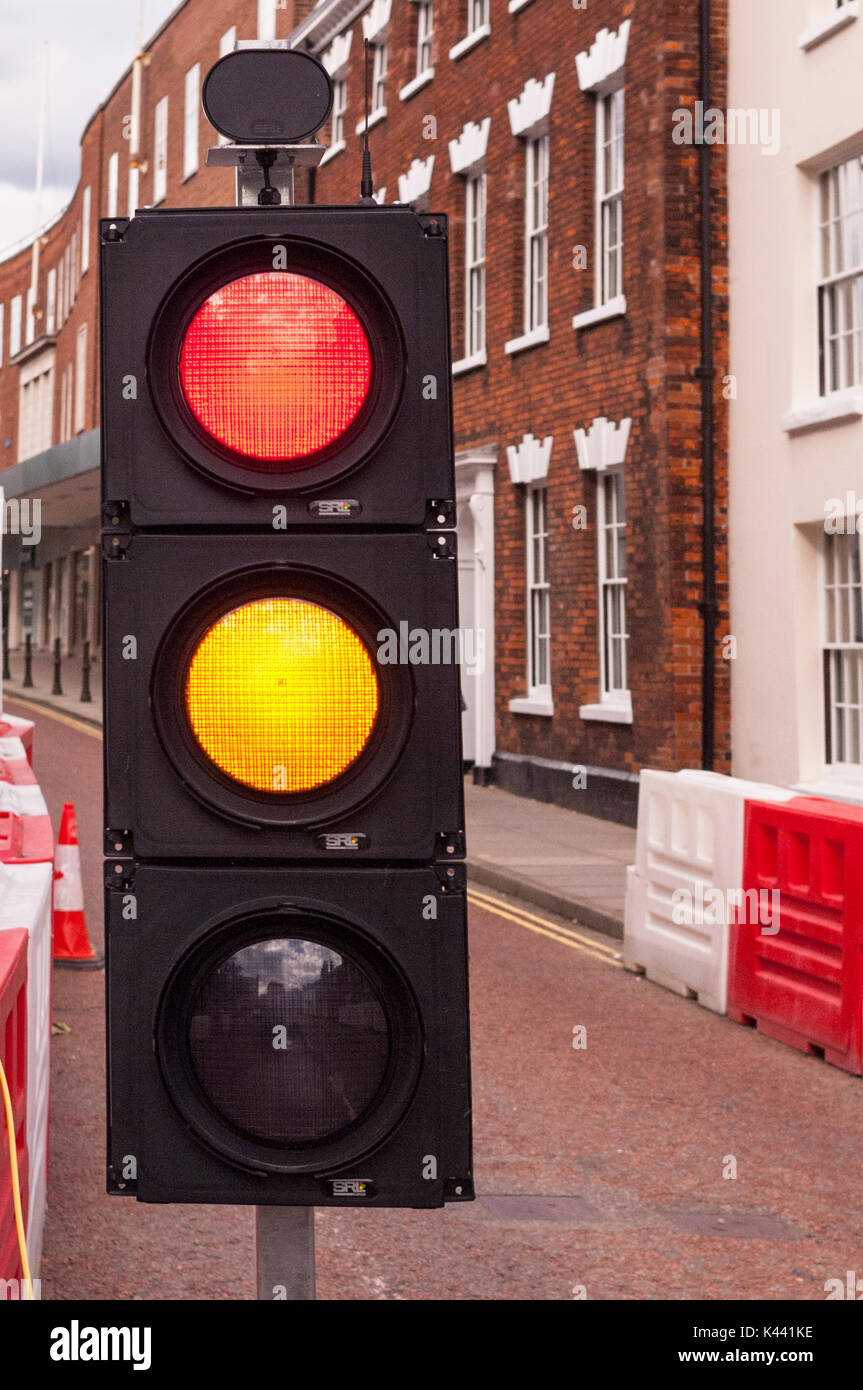 Red and amber traffic lights hi-res stock photography and images - Alamy