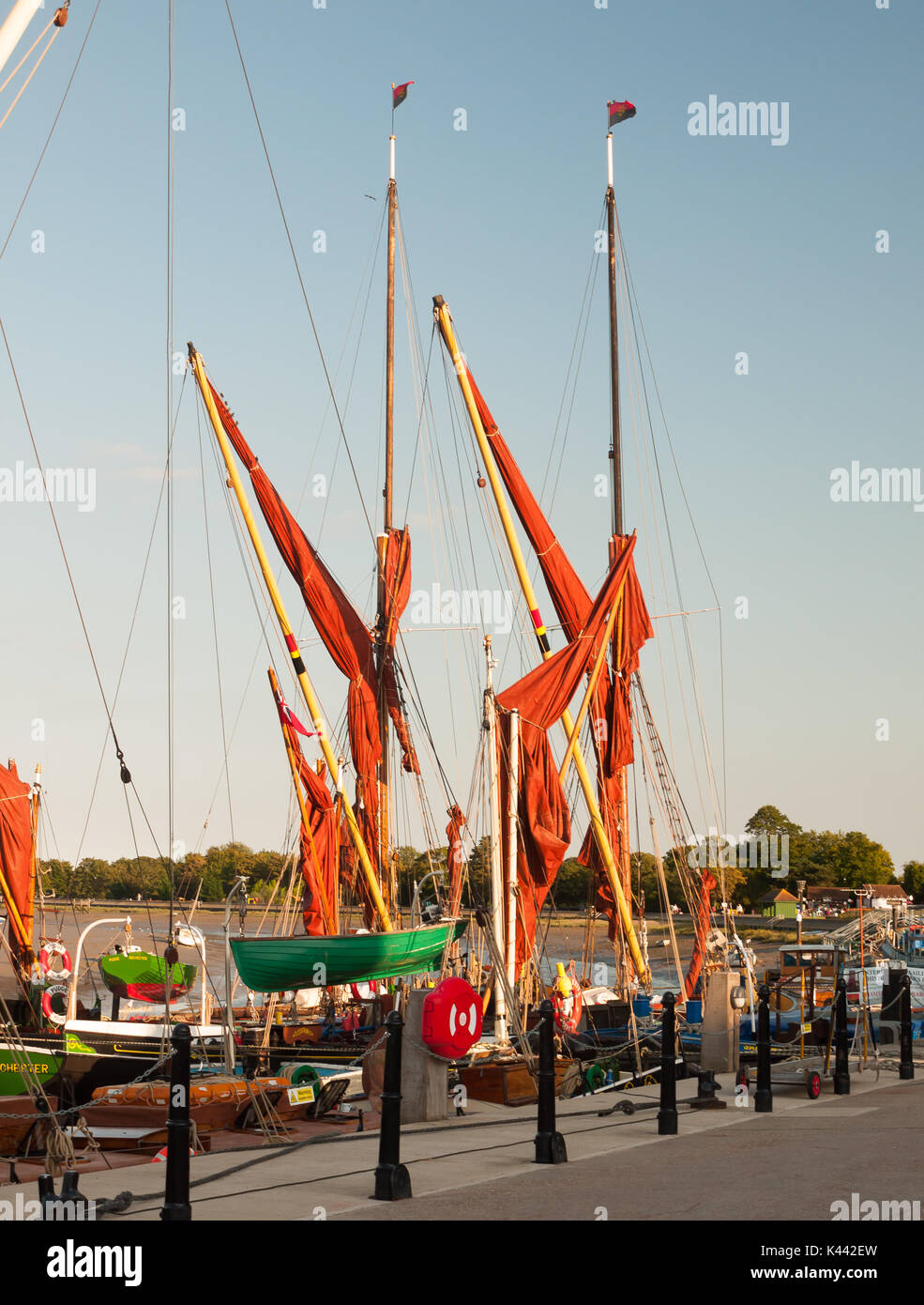 Dock beach london hi-res stock photography and images - Alamy