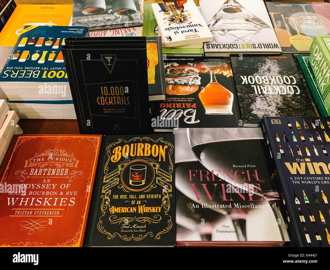 Stack of famous books hi-res stock photography and images - Alamy