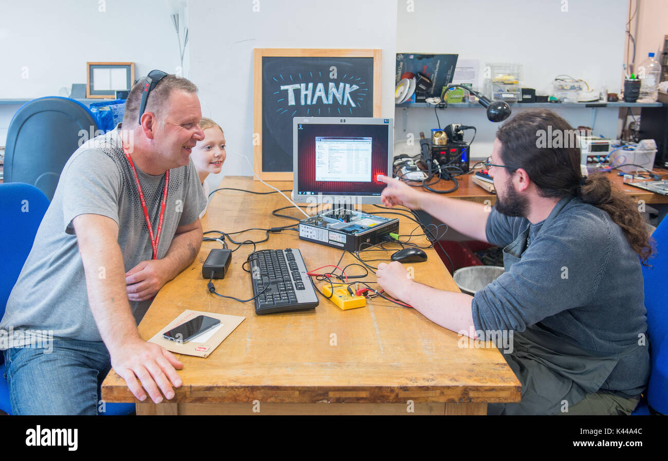 Picture: Edinburgh remakery - Leith Walk, Computer technician/Ops ...