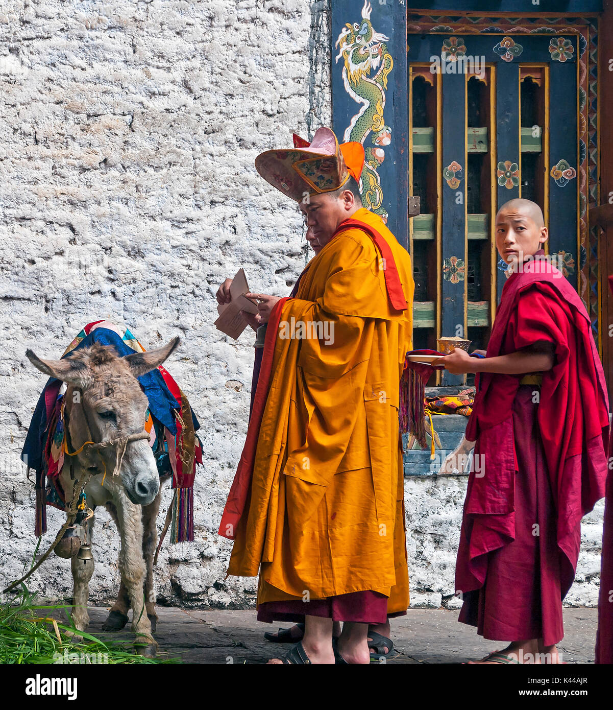 Monk ritual in Trashigang dzong - Bhutan Stock Photo - Alamy