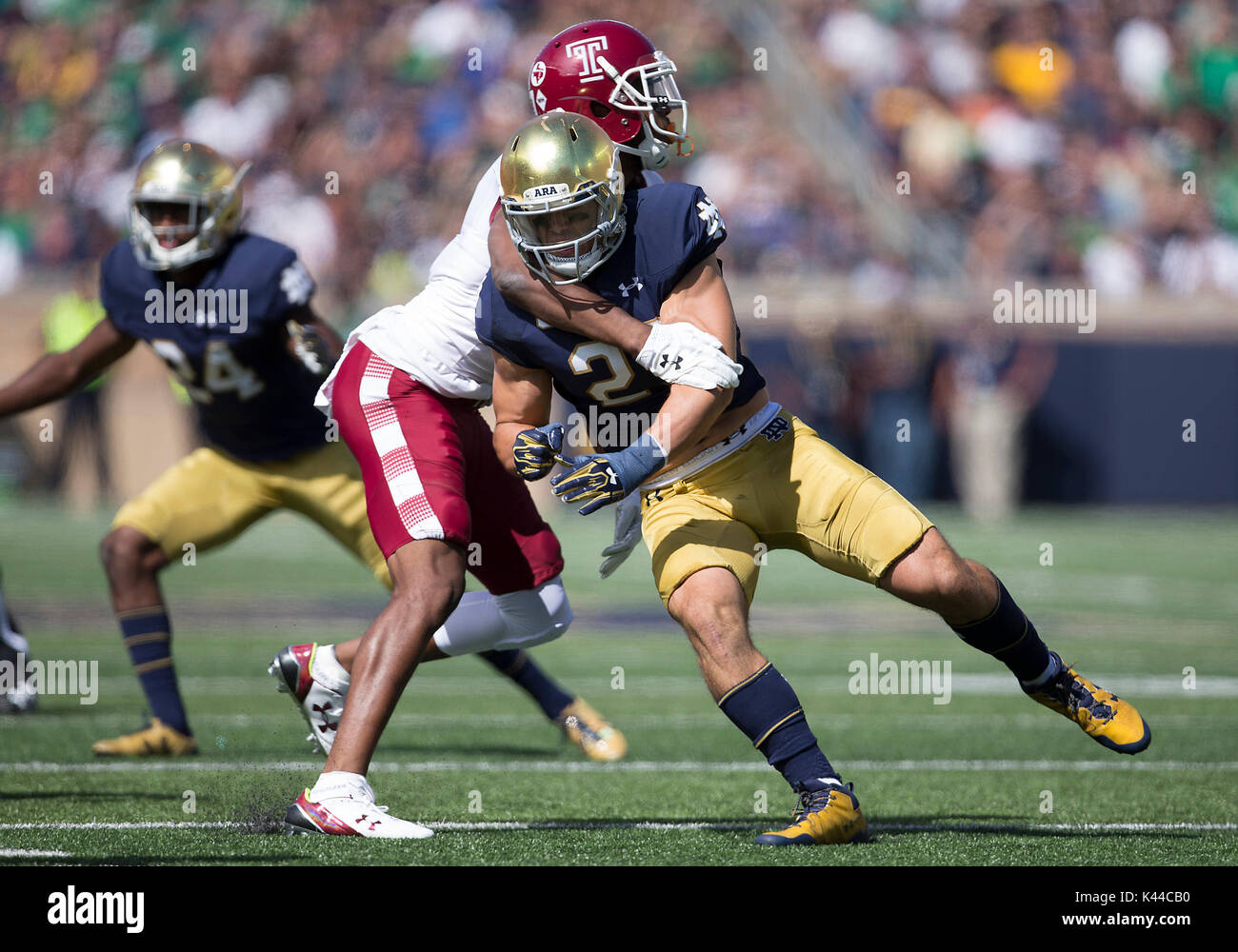 South Bend, Indiana, USA. 02nd Sep, 2017. Notre Dame linebacker Drue ...