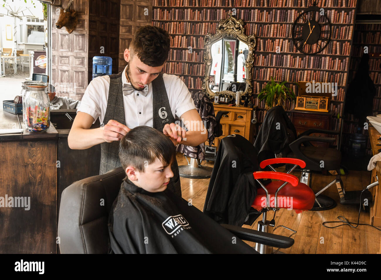 Monday 4th of September 2017 The 6 HUB Barber shop Carmarthen West ...