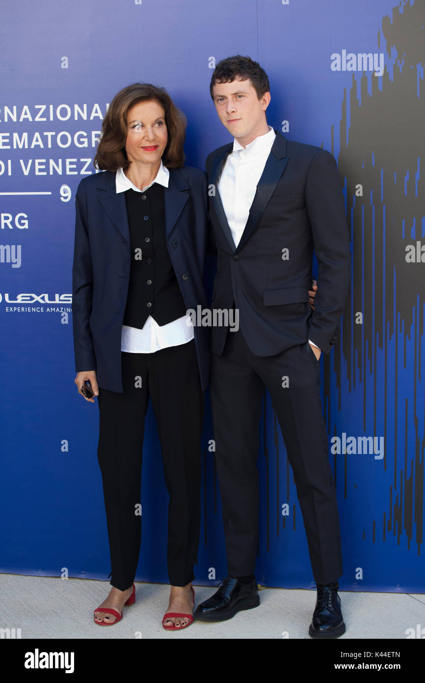 Anne oldfield hi-res stock photography and images - Alamy