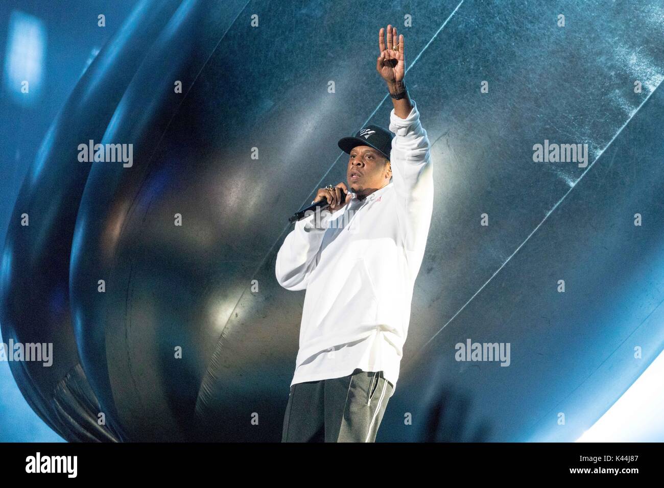 Philadelphia, Pennsylvania, USA. 3rd Sep, 2017. Rapper JAY-Z (SHAWN ...