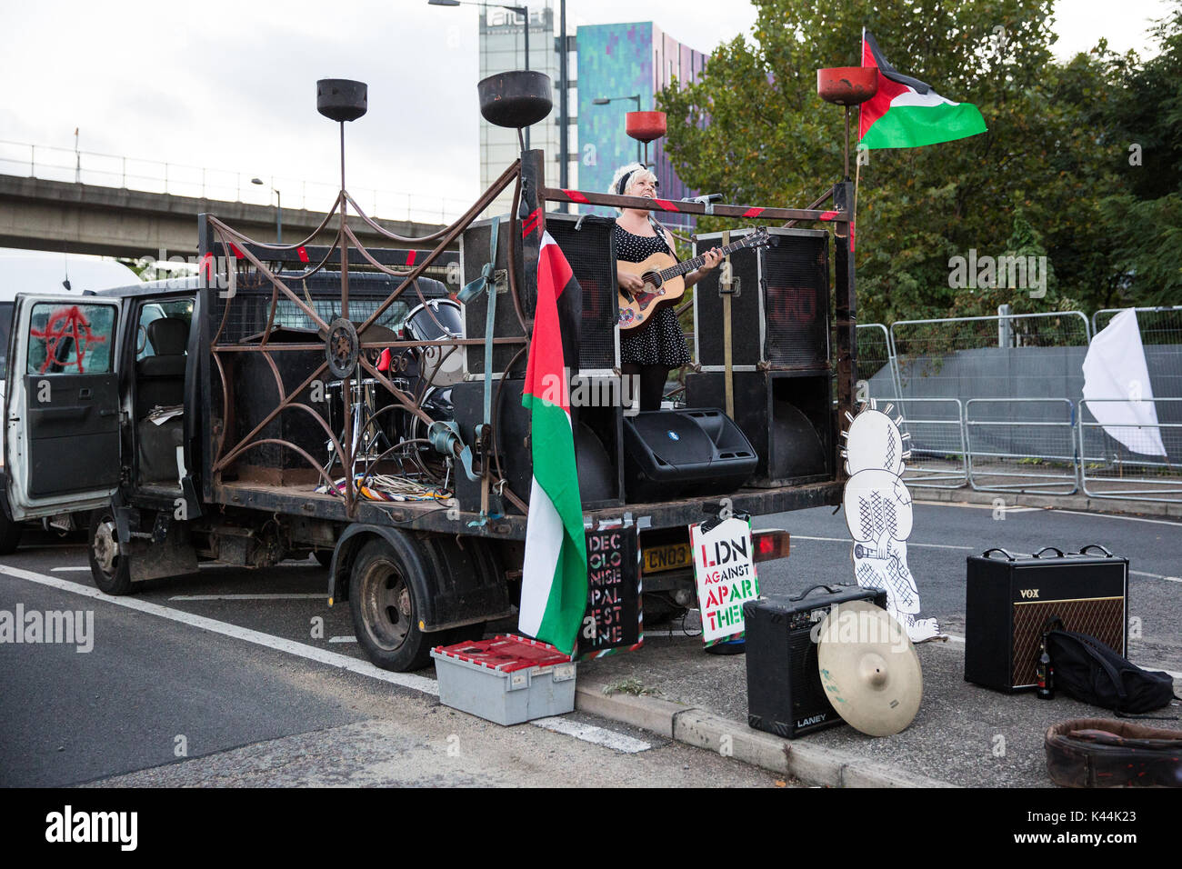 Sound system truck hi-res stock photography and images - Alamy
