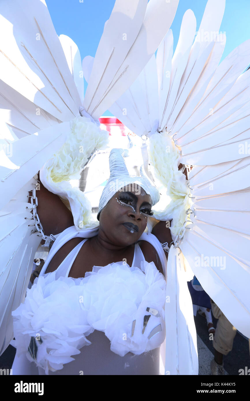 Brooklyn, USA. 4th Sept, 2017. People masquerade and dance to soca ...