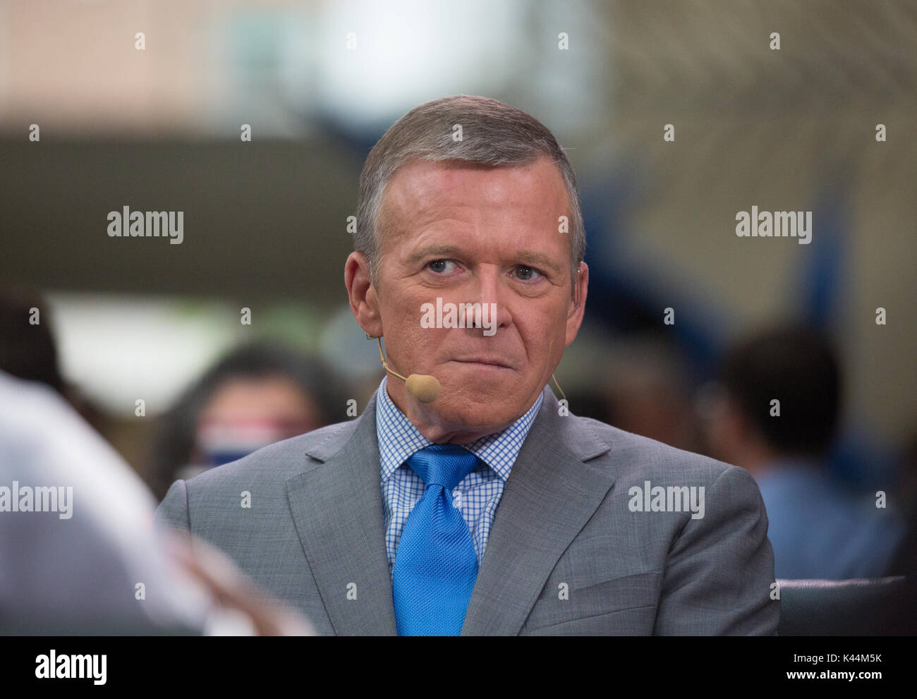 Peter Slen of C-SPAN (photo) interviews astronaut Leland Melvin for ...