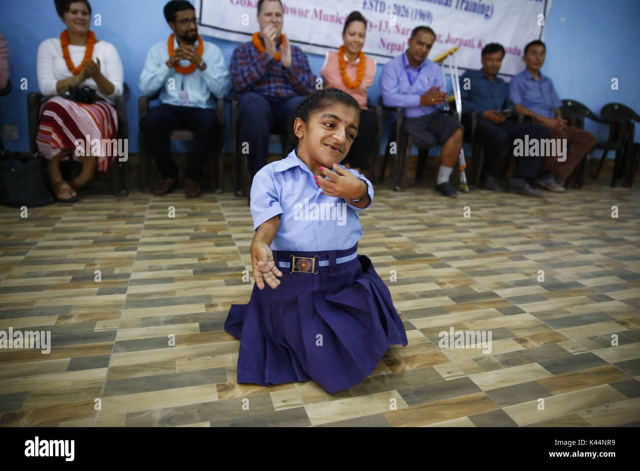 Armless girl hi-res stock photography and images - Alamy