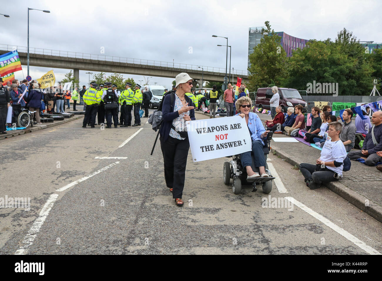 Peace campaigners from hi-res stock photography and images - Alamy