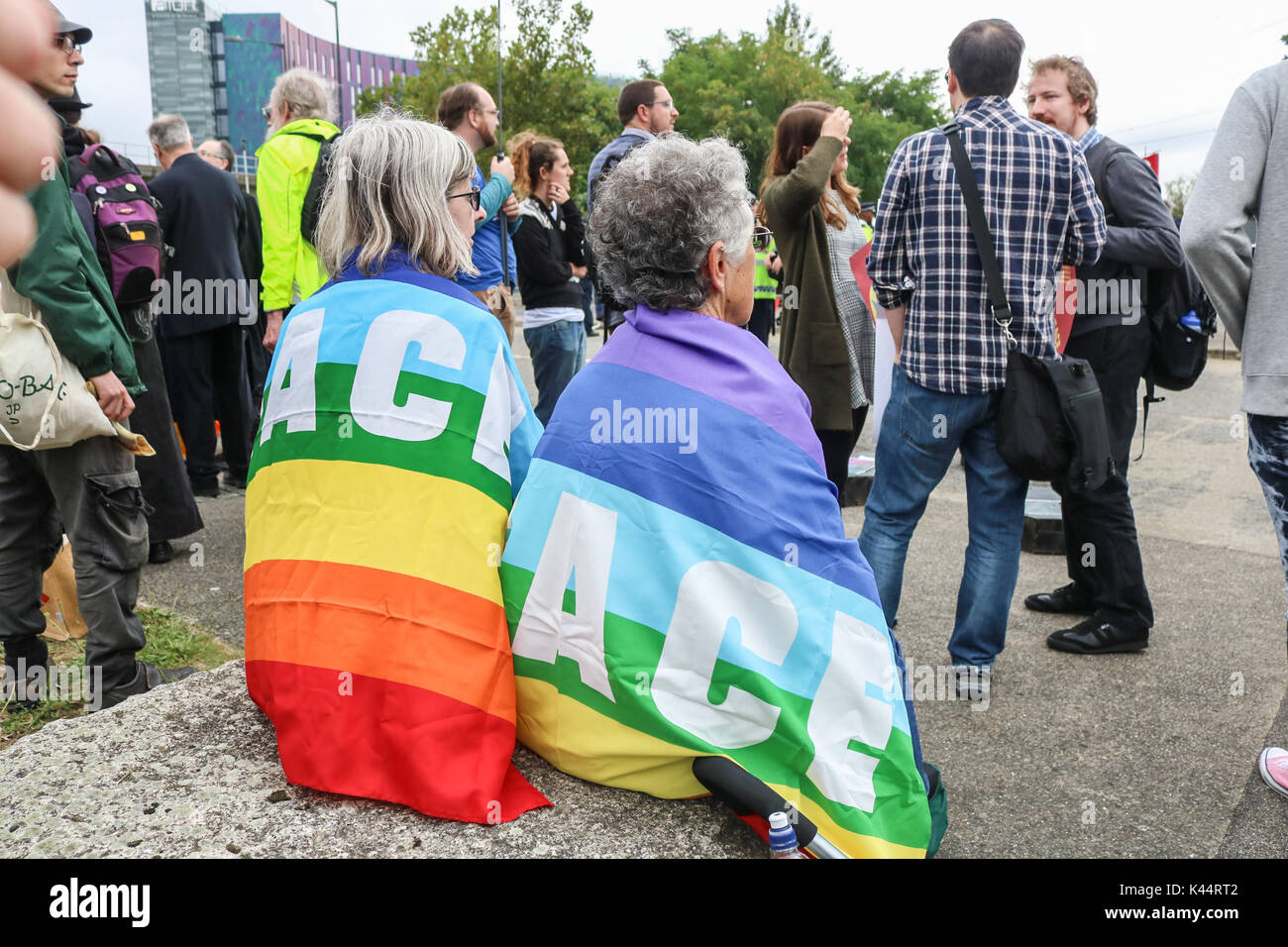 London, UK. 5th Sep, 2017. Peace campaigners from Quaker and interfaith ...
