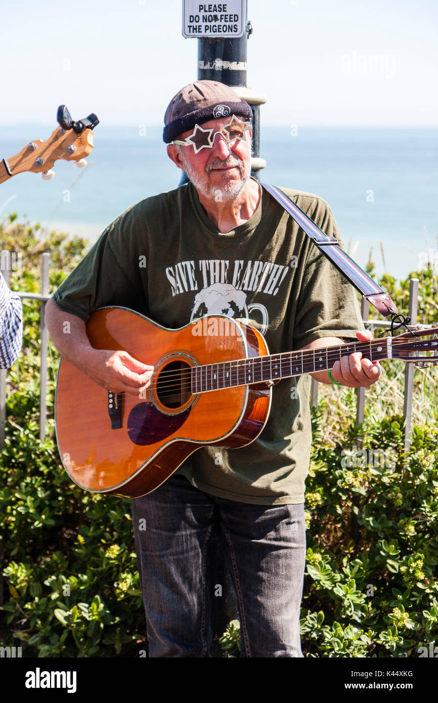 Star shaped guitar hi-res stock photography and images - Alamy