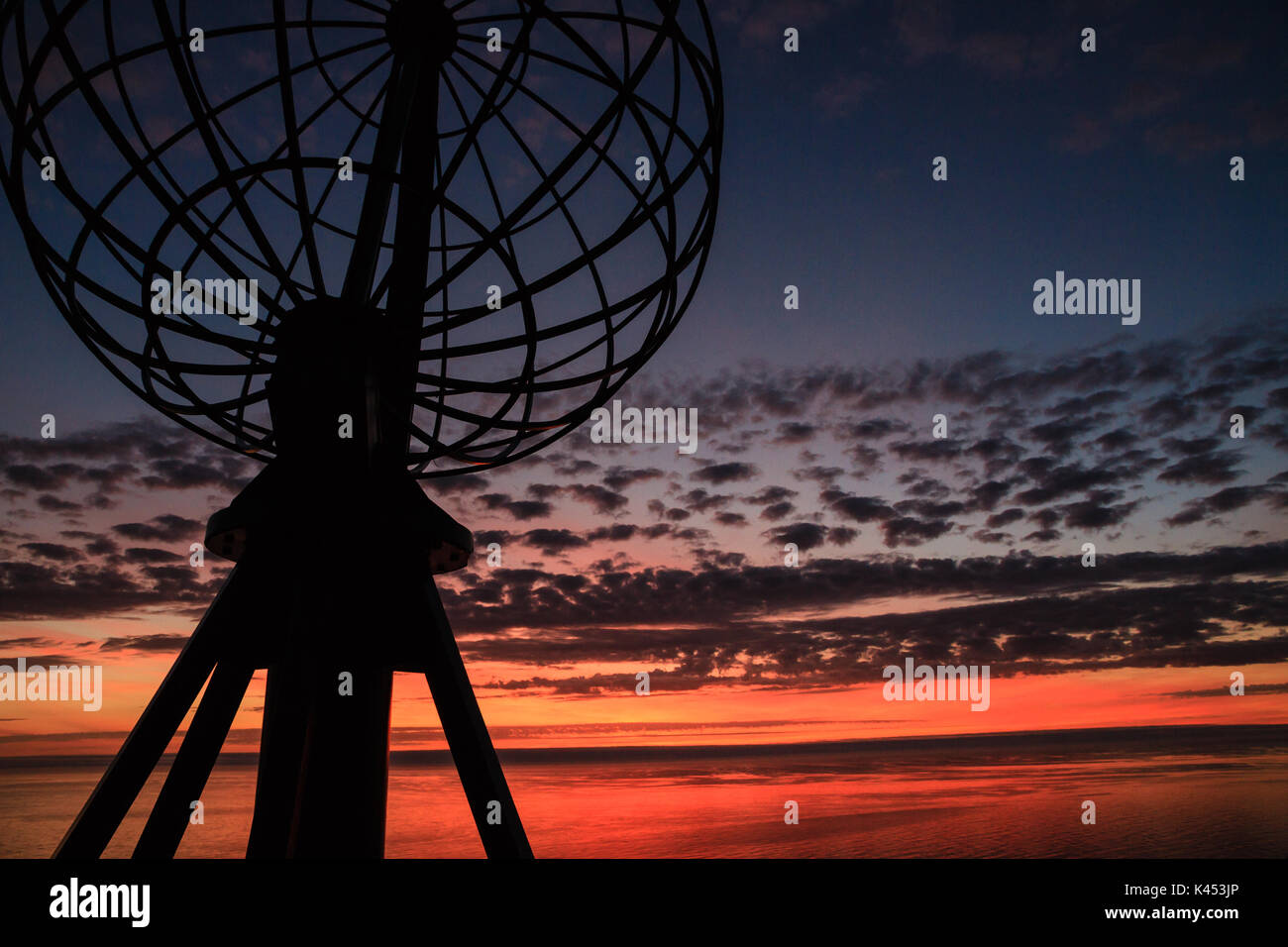 Nordkapp globe statue hi-res stock photography and images - Alamy