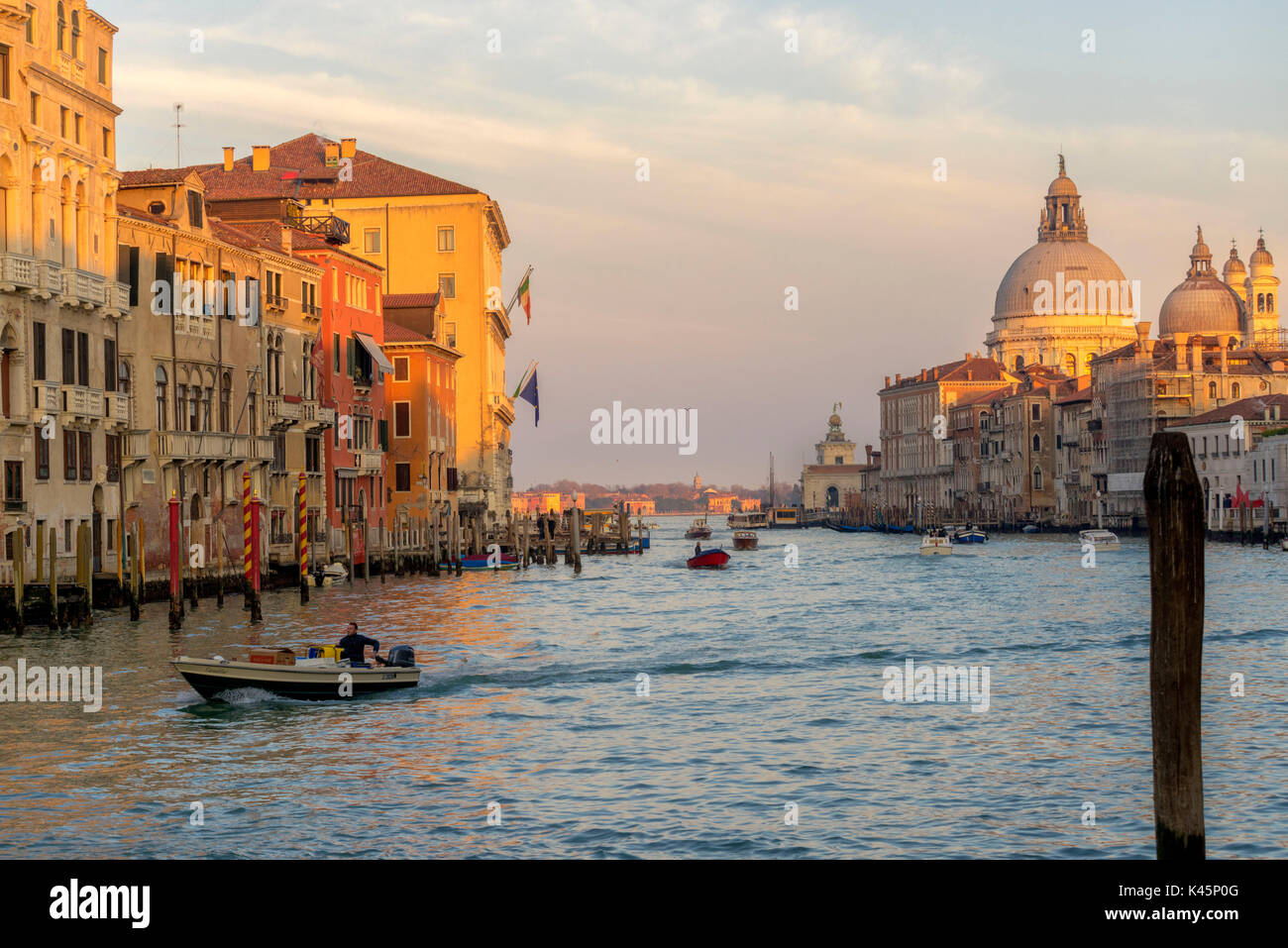 Bridge over canal venetian architecture hi-res stock photography and ...