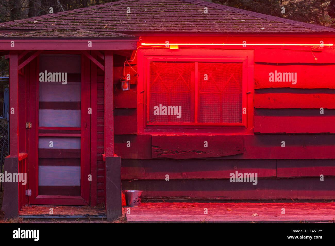 USA, New York, Adirondack Mountains, Lake Placid, red motel Stock Photo ...