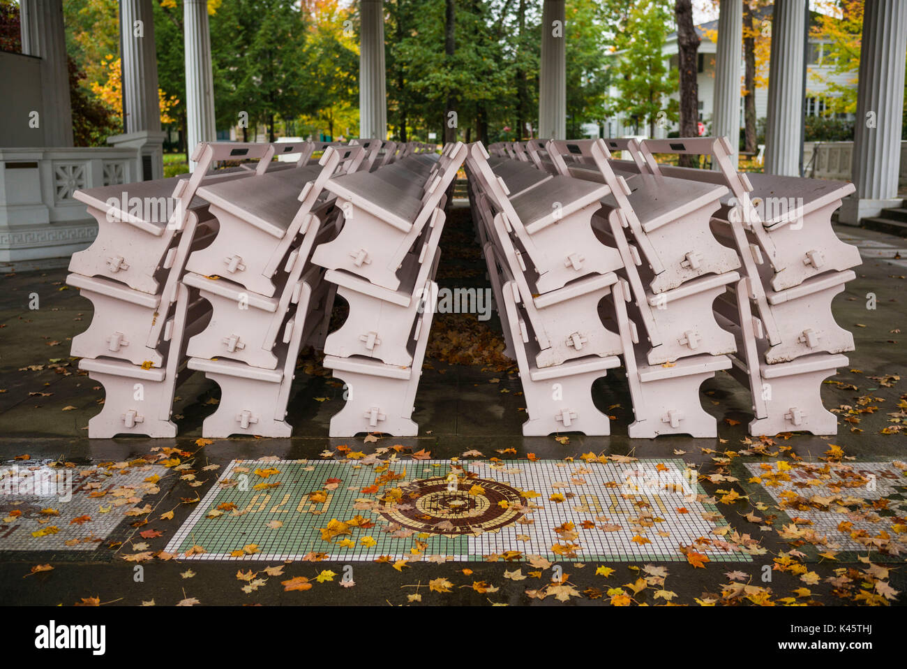 Hall of philosophy benches hi-res stock photography and images - Alamy