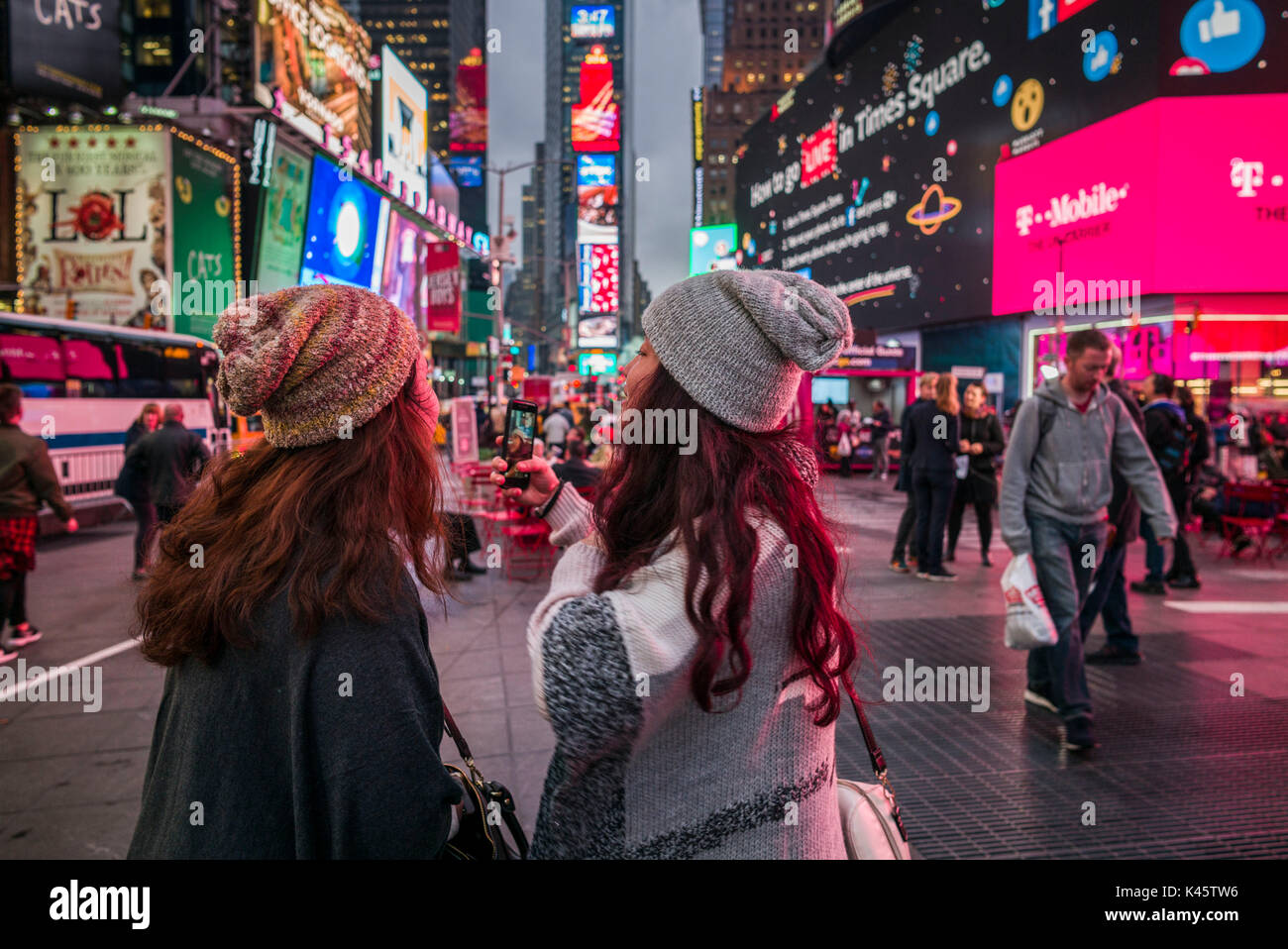 Mid people hi-res stock photography and images - Alamy