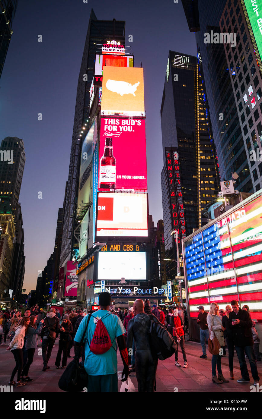 Mid town buildings hi-res stock photography and images - Alamy