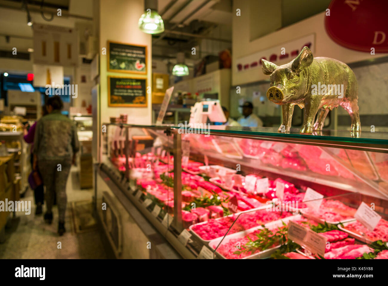 USA, New York, New York City, Mid-Town Manhattan, Eataly Restaurant ...