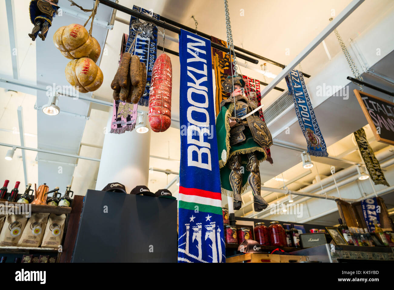 USA, New York, New York City, Lower Manhattan, Chelsea Market, interior ...
