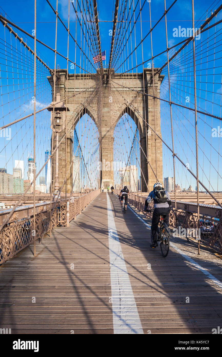 Dumbo brooklyn bridge hi-res stock photography and images - Alamy