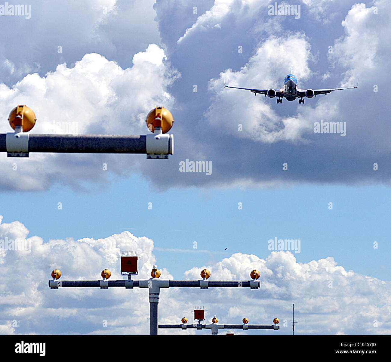 Aircraft Approaching Airport Stock Photo - Alamy