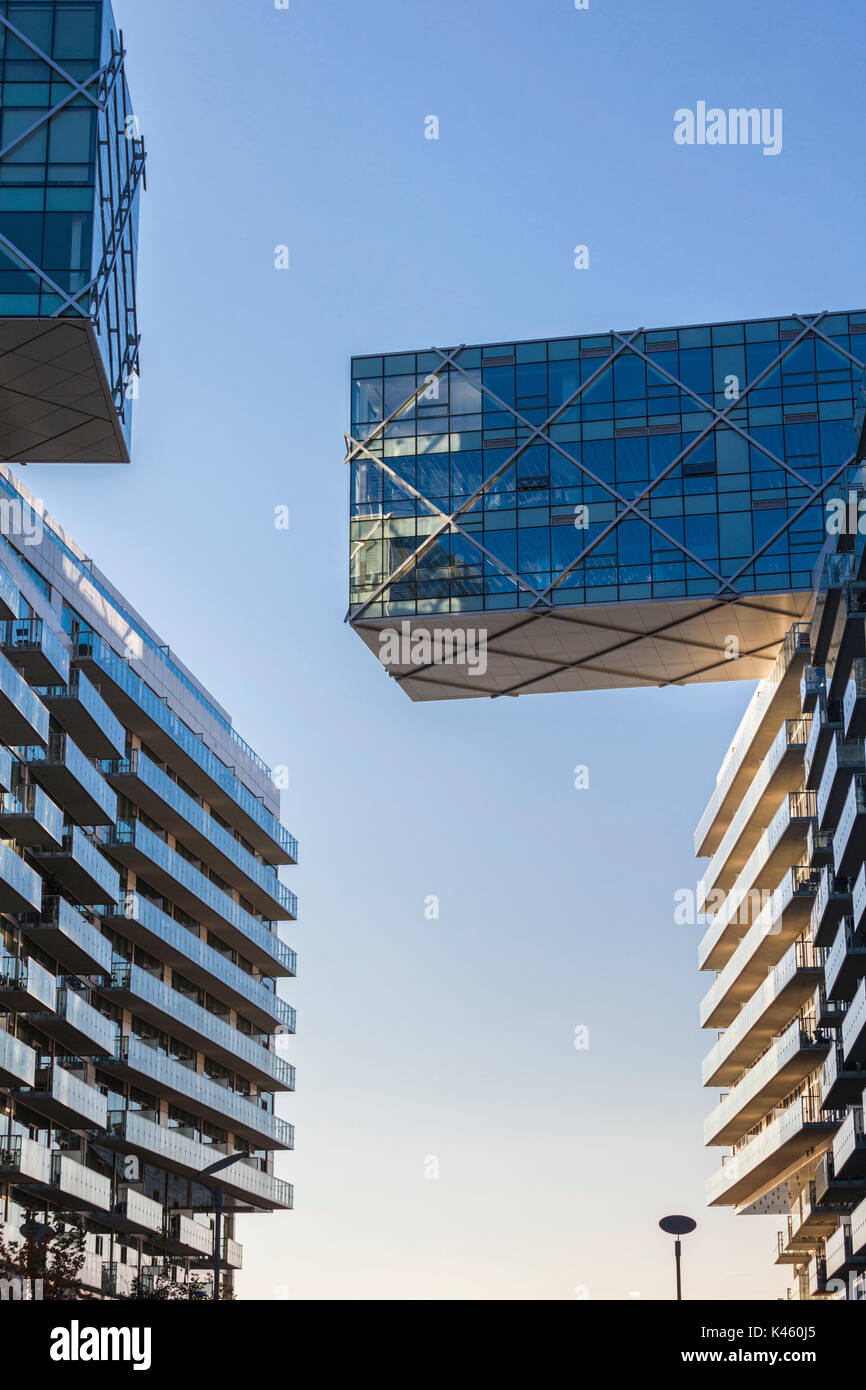 Pier new buildings hi-res stock photography and images - Alamy