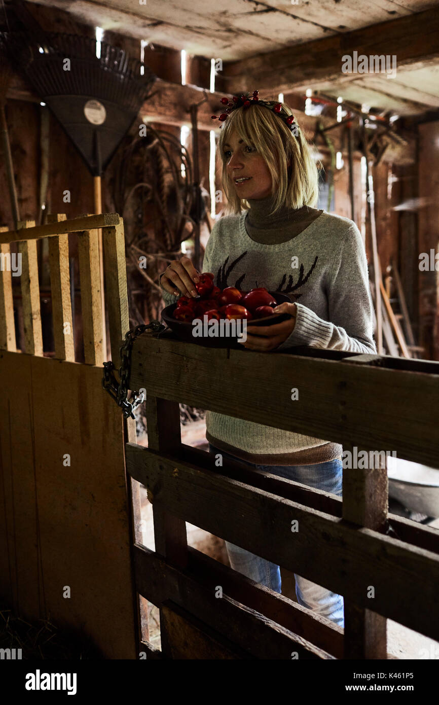 Woman in barn hi-res stock photography and images - Alamy