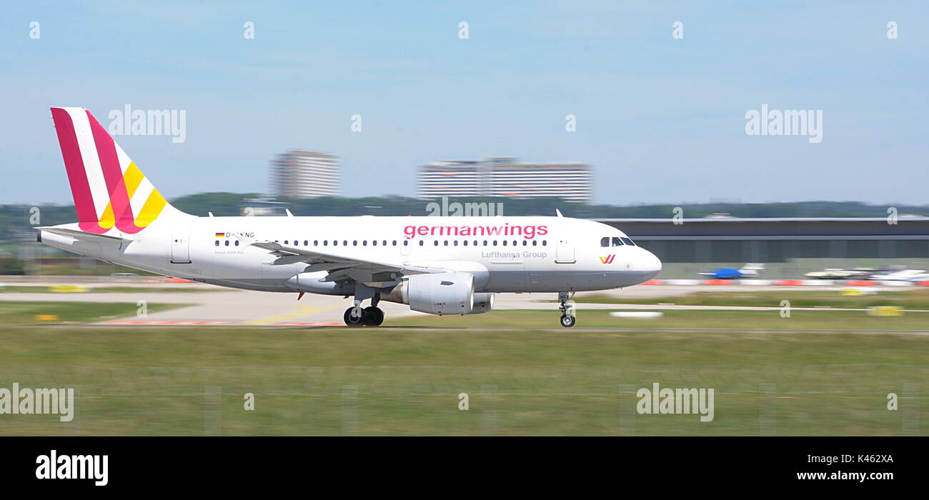 Airbus a320 germanwings hi-res stock photography and images - Alamy