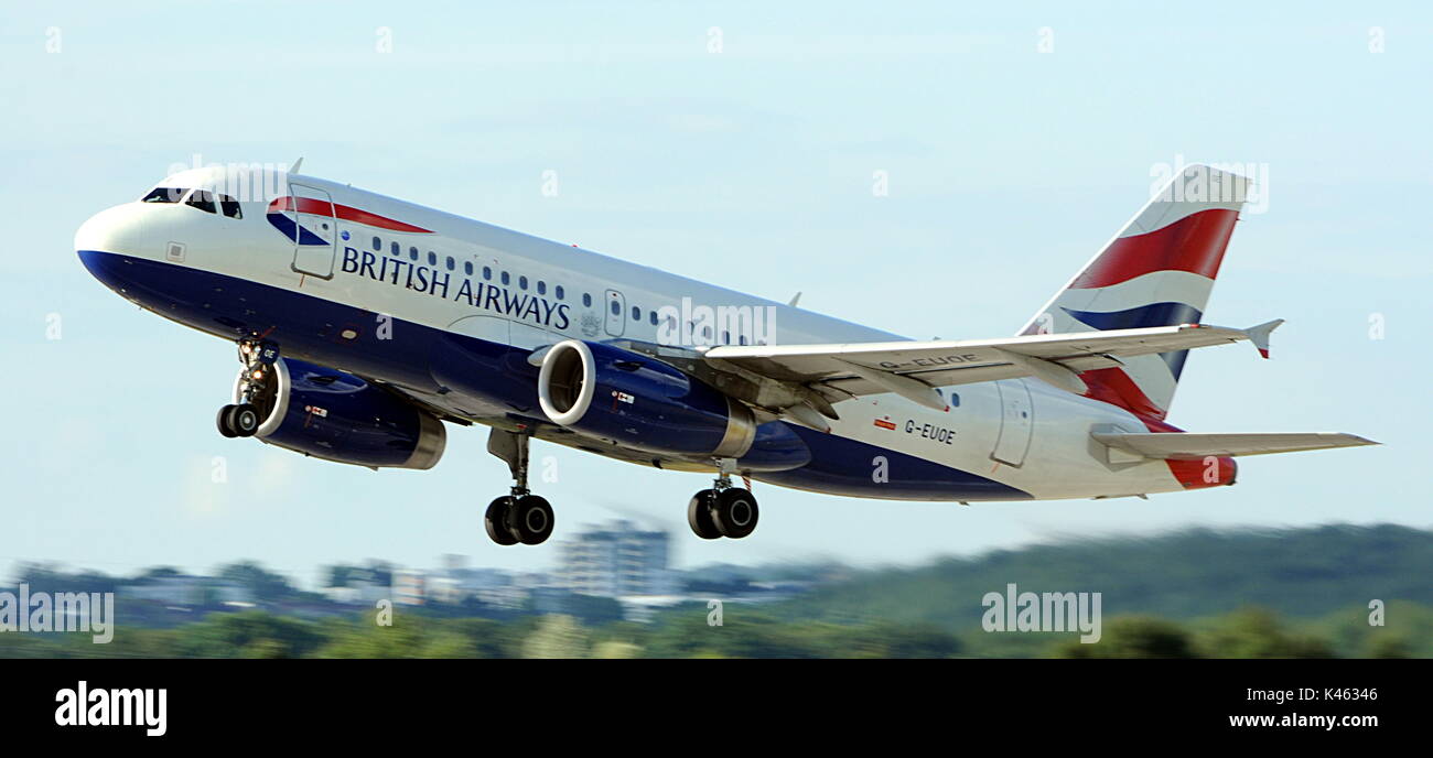 British airways airbus a320 tail hi-res stock photography and images ...