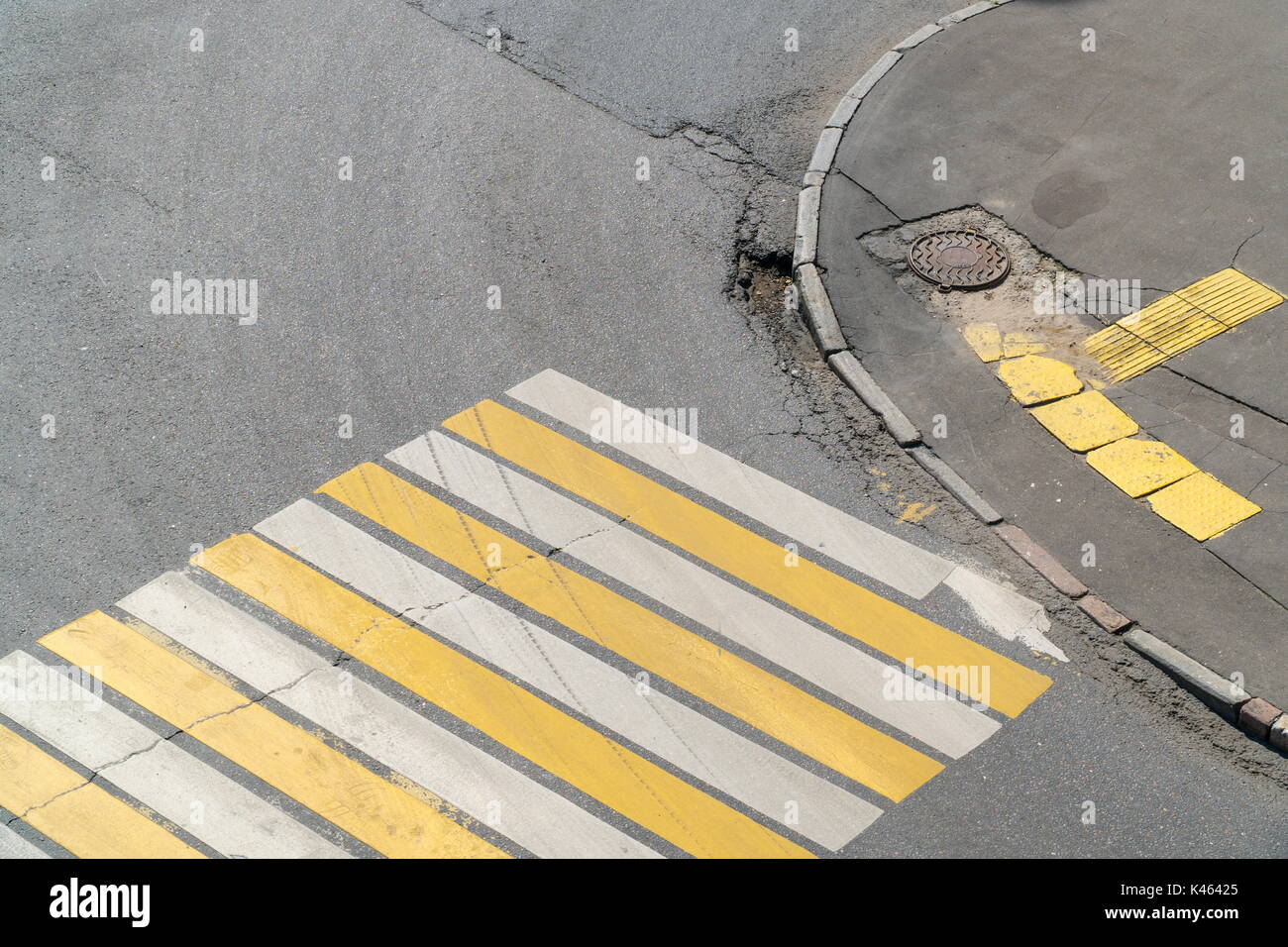 Road marking and pedestrian crossing at the intersection Stock Photo ...