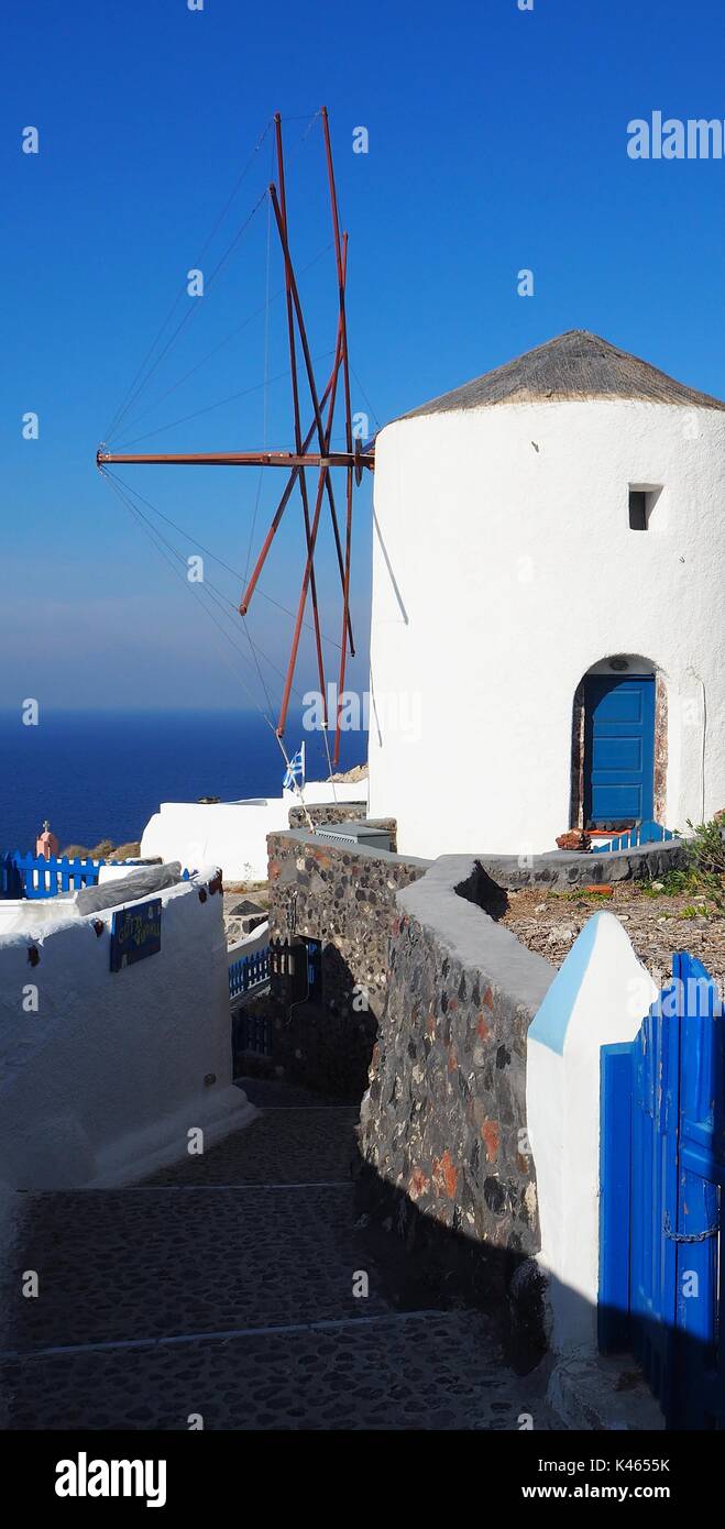 The windmills at Oia on Santorini, Greece - a bucket list travel ...