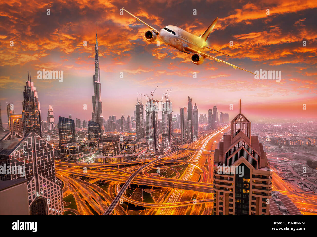 Dubai airport and burj khalifa hi-res stock photography and images - Alamy