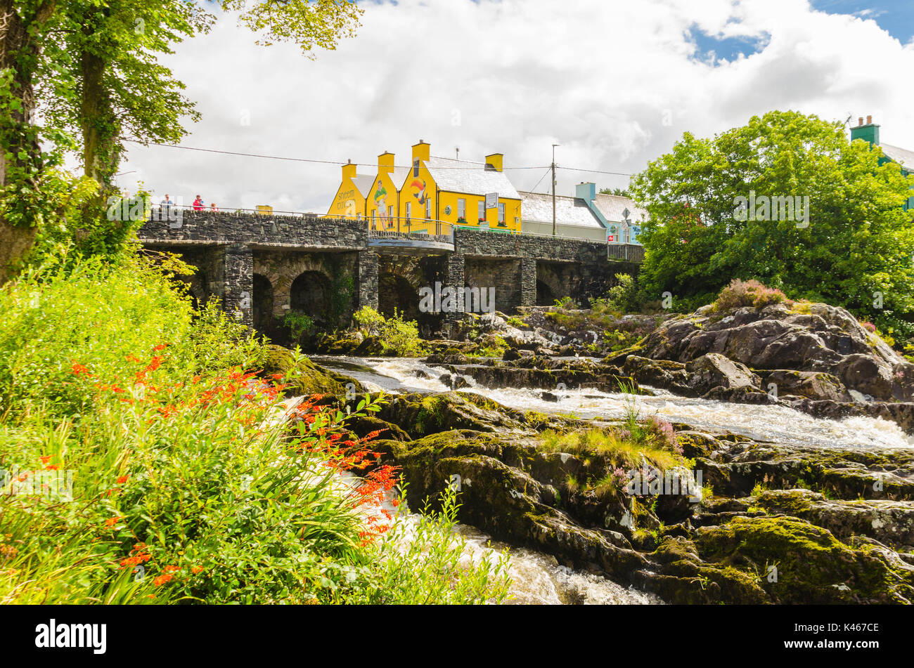 Sneem village hi-res stock photography and images - Alamy