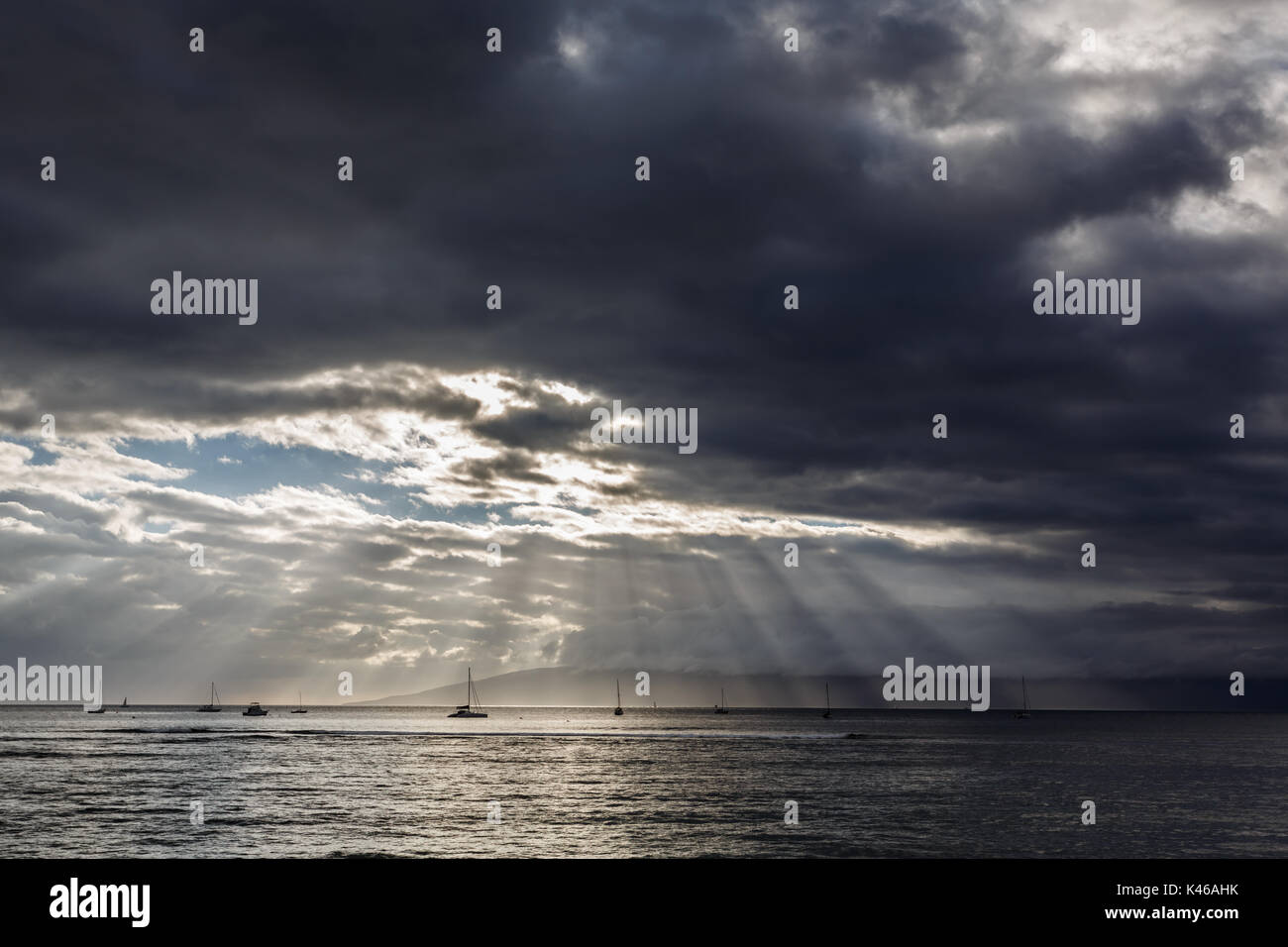 Sunlight beams hi-res stock photography and images - Alamy