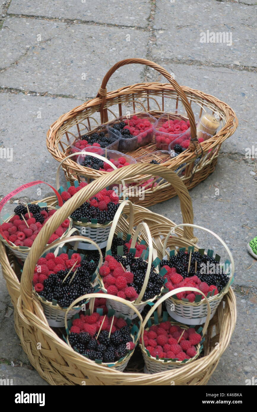Roadside market on countryside in Romania Stock Photo - Alamy