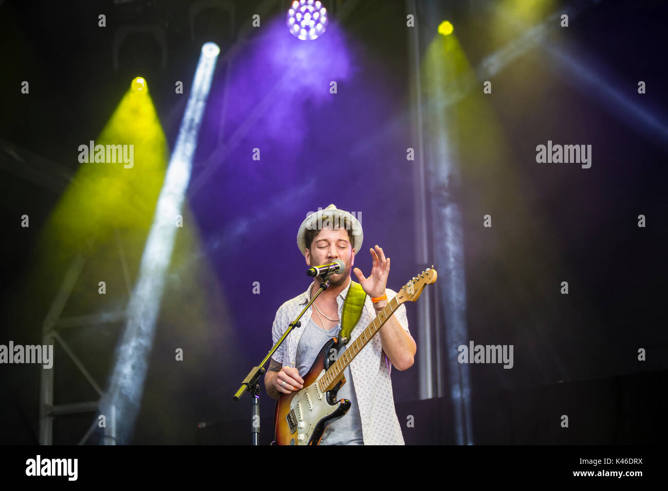 British songwriters hi-res stock photography and images - Alamy