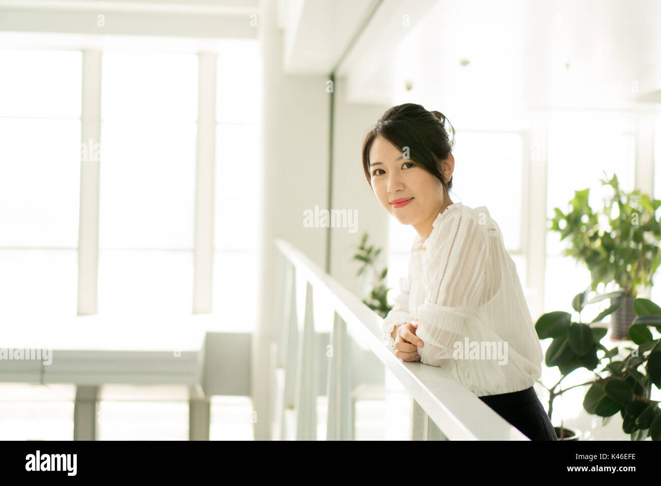 Beautiful chinese lady hi-res stock photography and images - Alamy