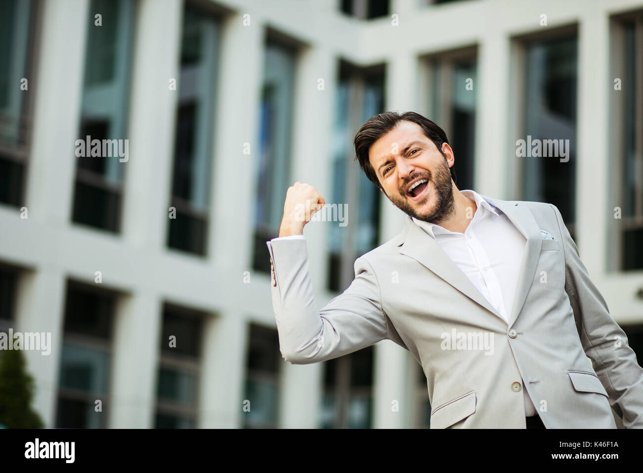 Young succesfull business man hi-res stock photography and images - Alamy
