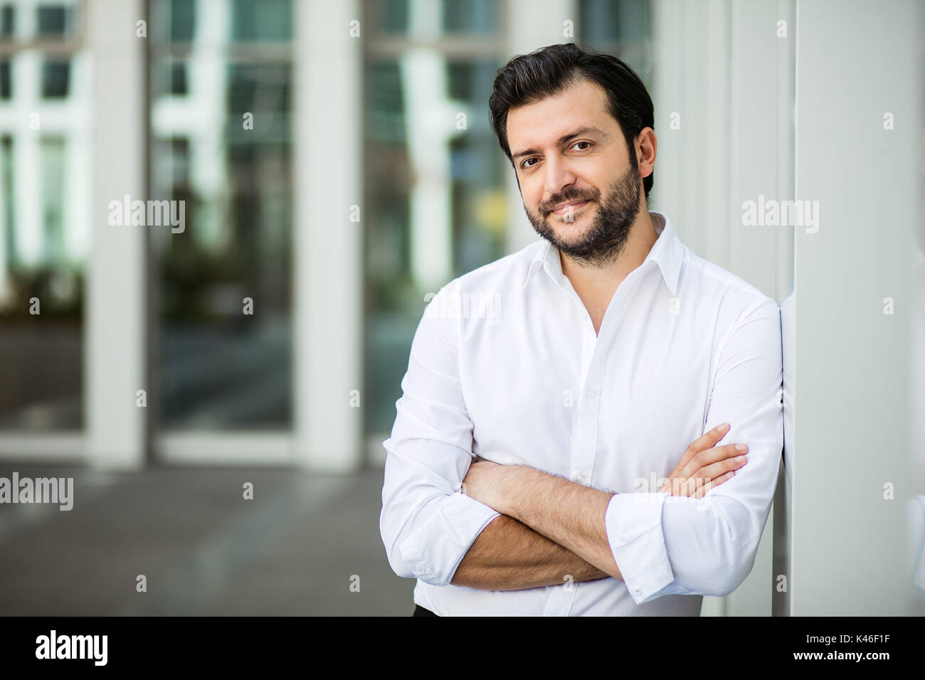 Office bulilding hi-res stock photography and images - Alamy