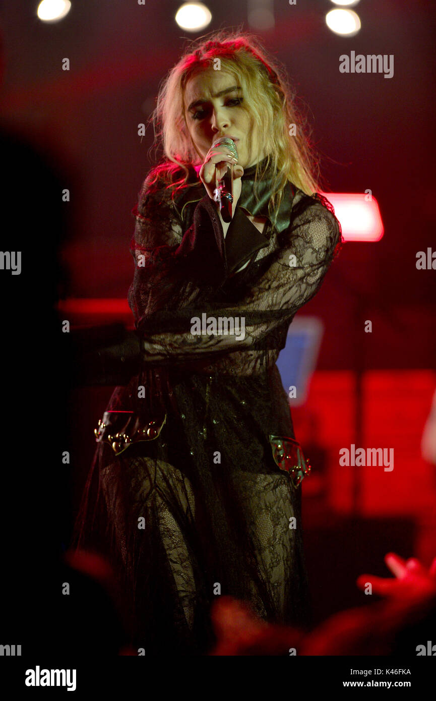 Sabrina Carpenter performing on 'The De-Tour' at The Fillmore Miami ...