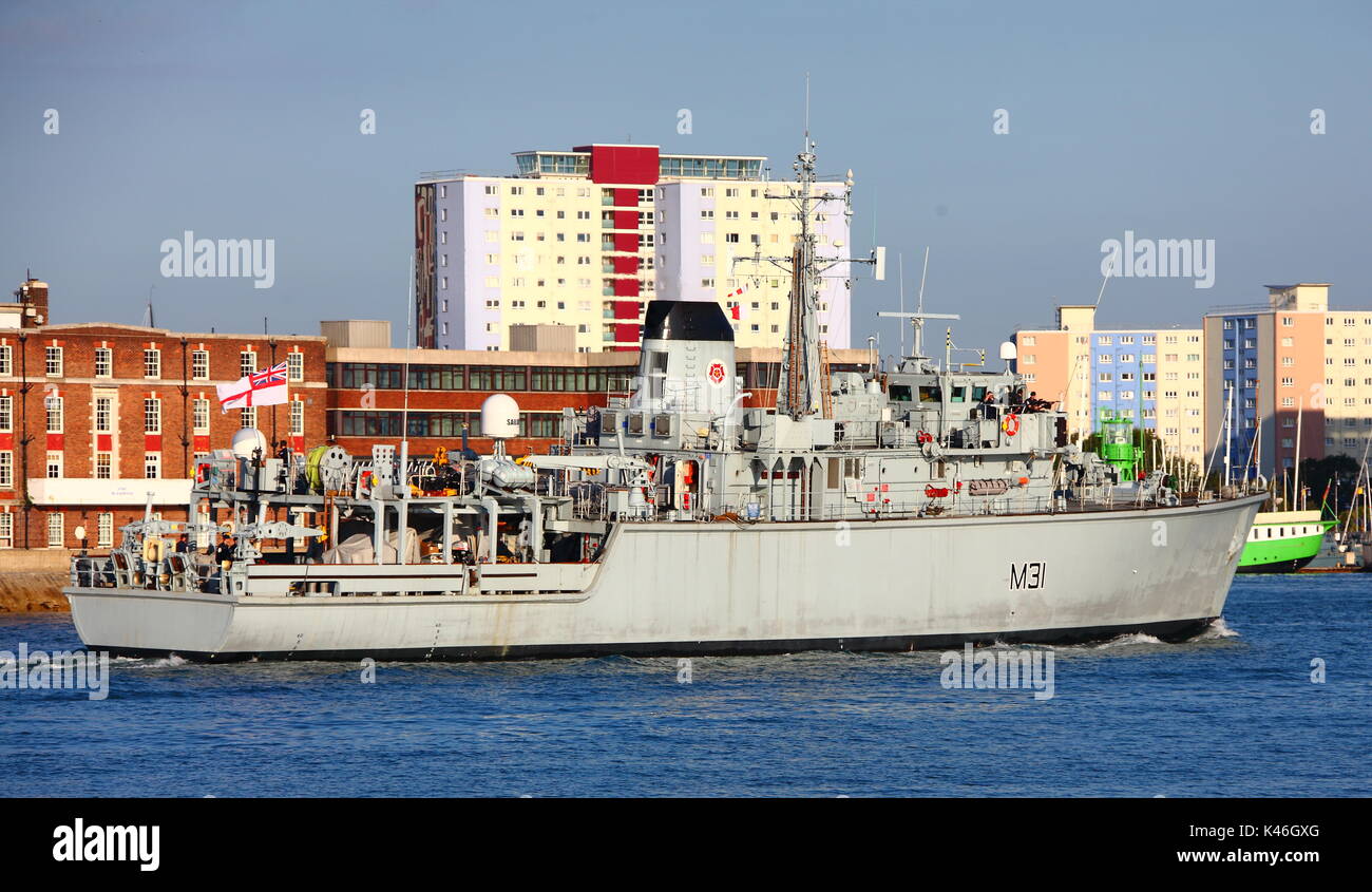 HMS Cattistock (M31) arriving back in Portsmouth Stock Photo - Alamy