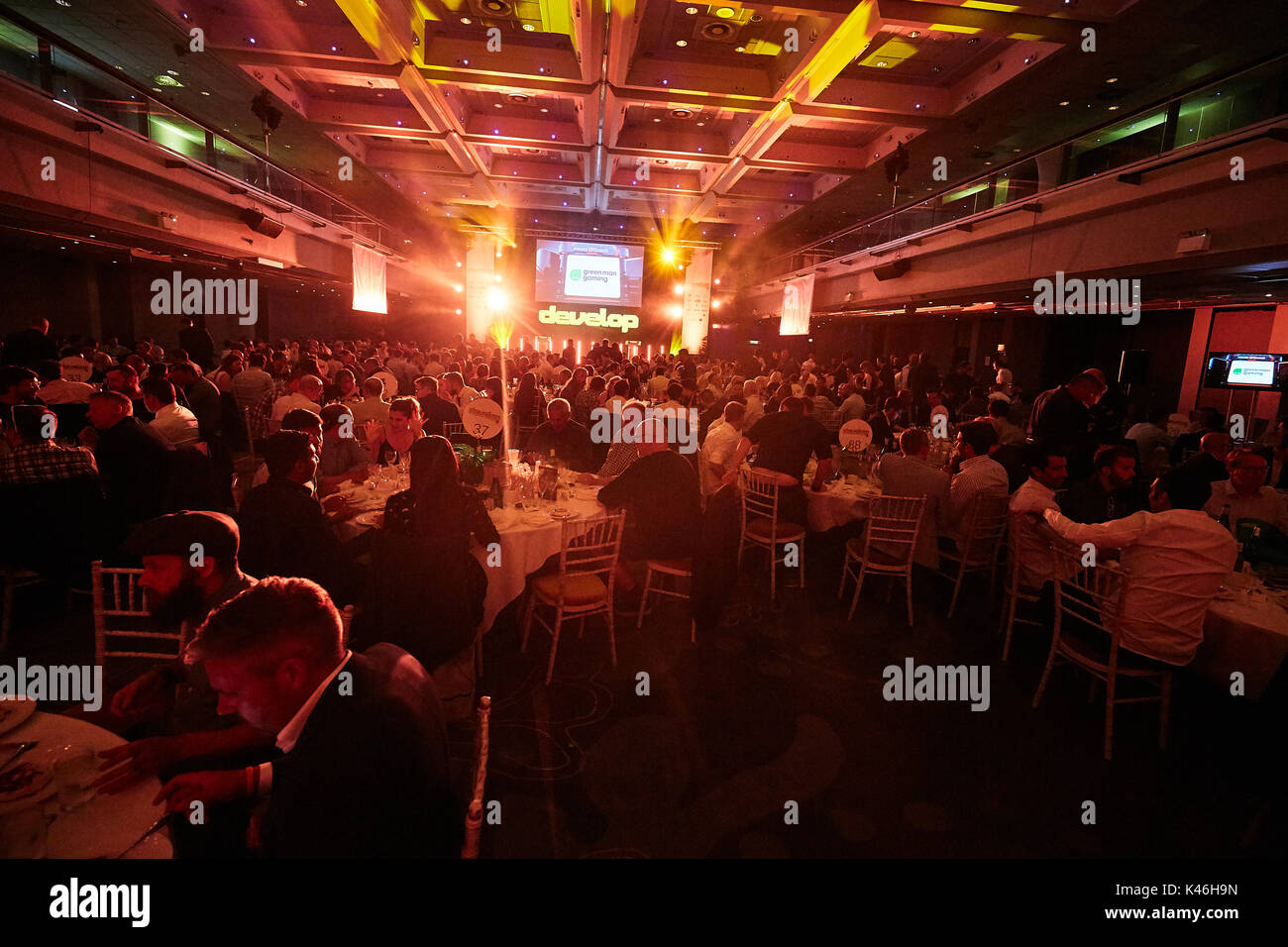 Crowd shot hi-res stock photography and images - Alamy