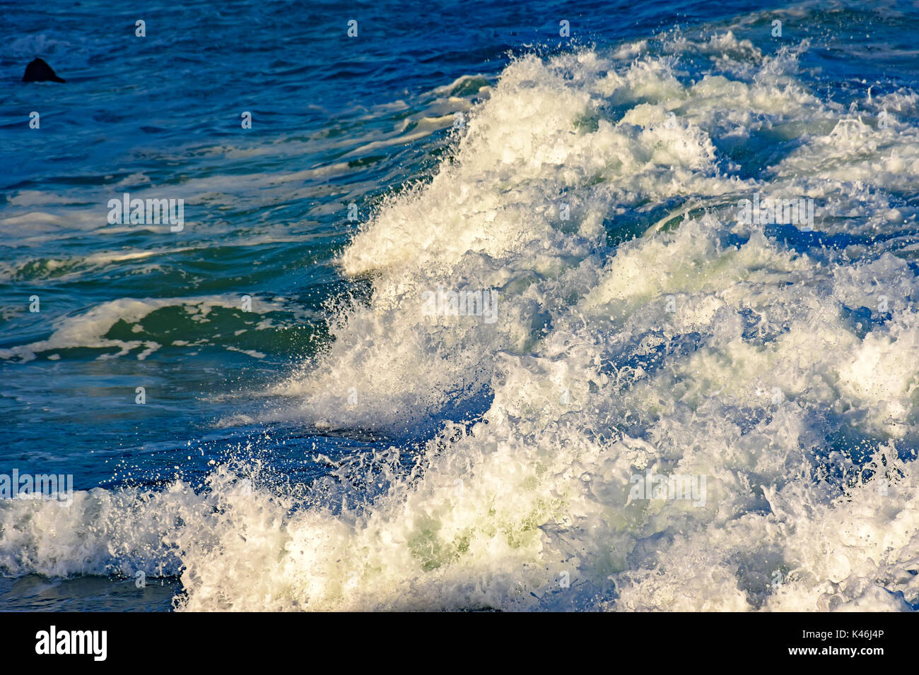 Wave foam hi-res stock photography and images - Alamy