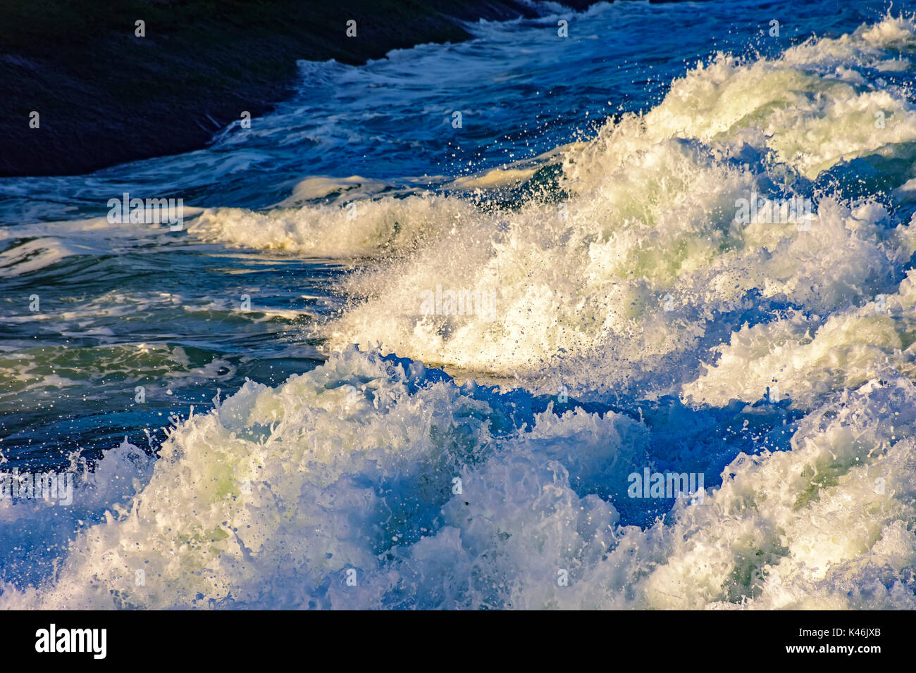 Wave foam hi-res stock photography and images - Alamy