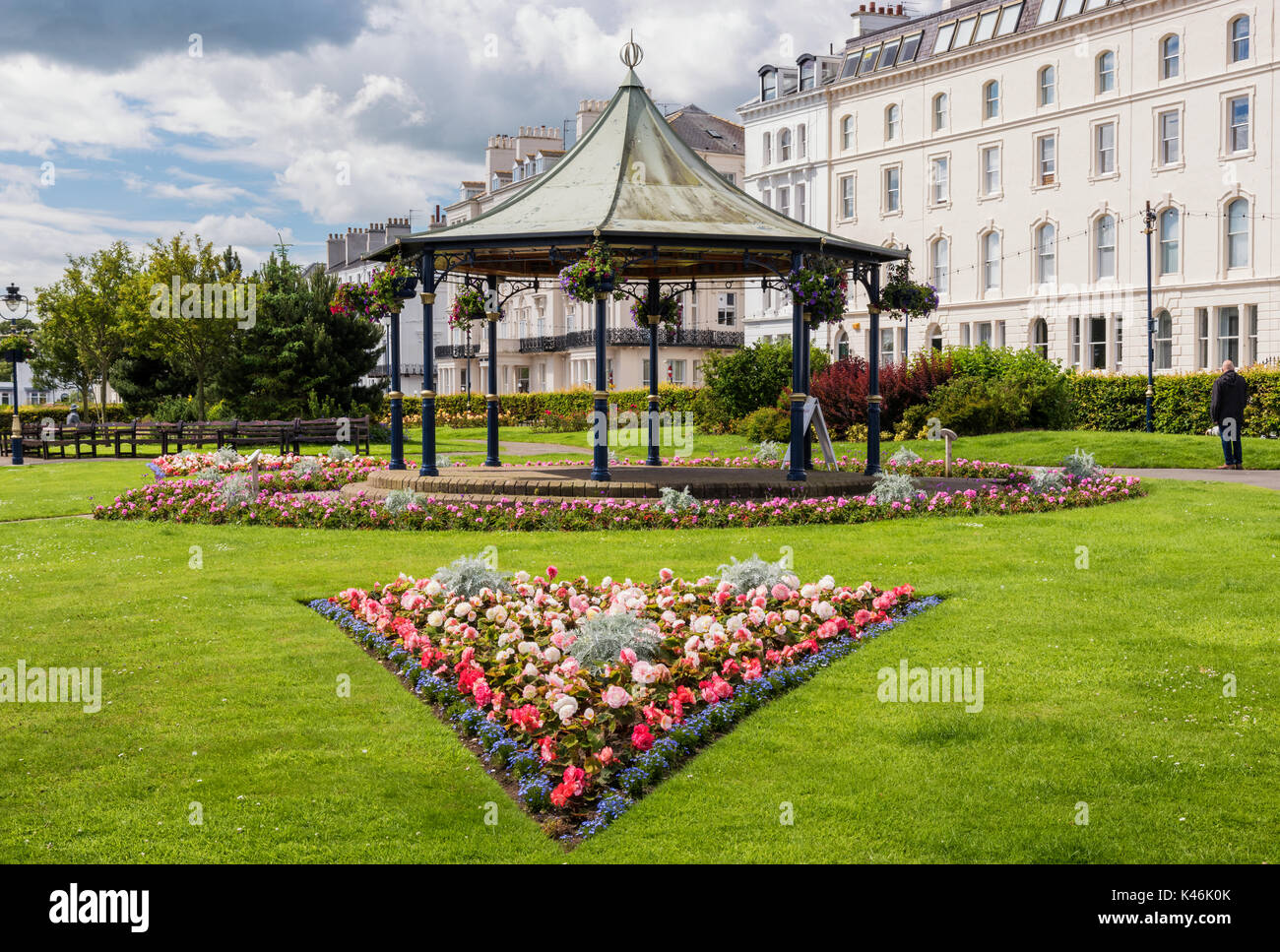 Flowers in the Cresent gardens at Filey Stock Photo - Alamy