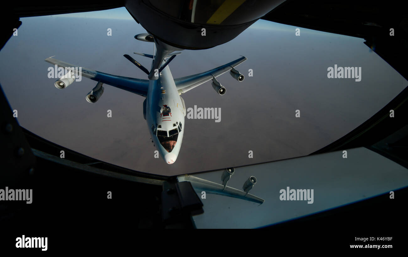 E 3 sentry awacs refueling hi-res stock photography and images - Alamy